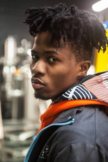 Ghanaian Rapper Kwesi Arthur Accuses Former Label Ground Up Chale Of ...